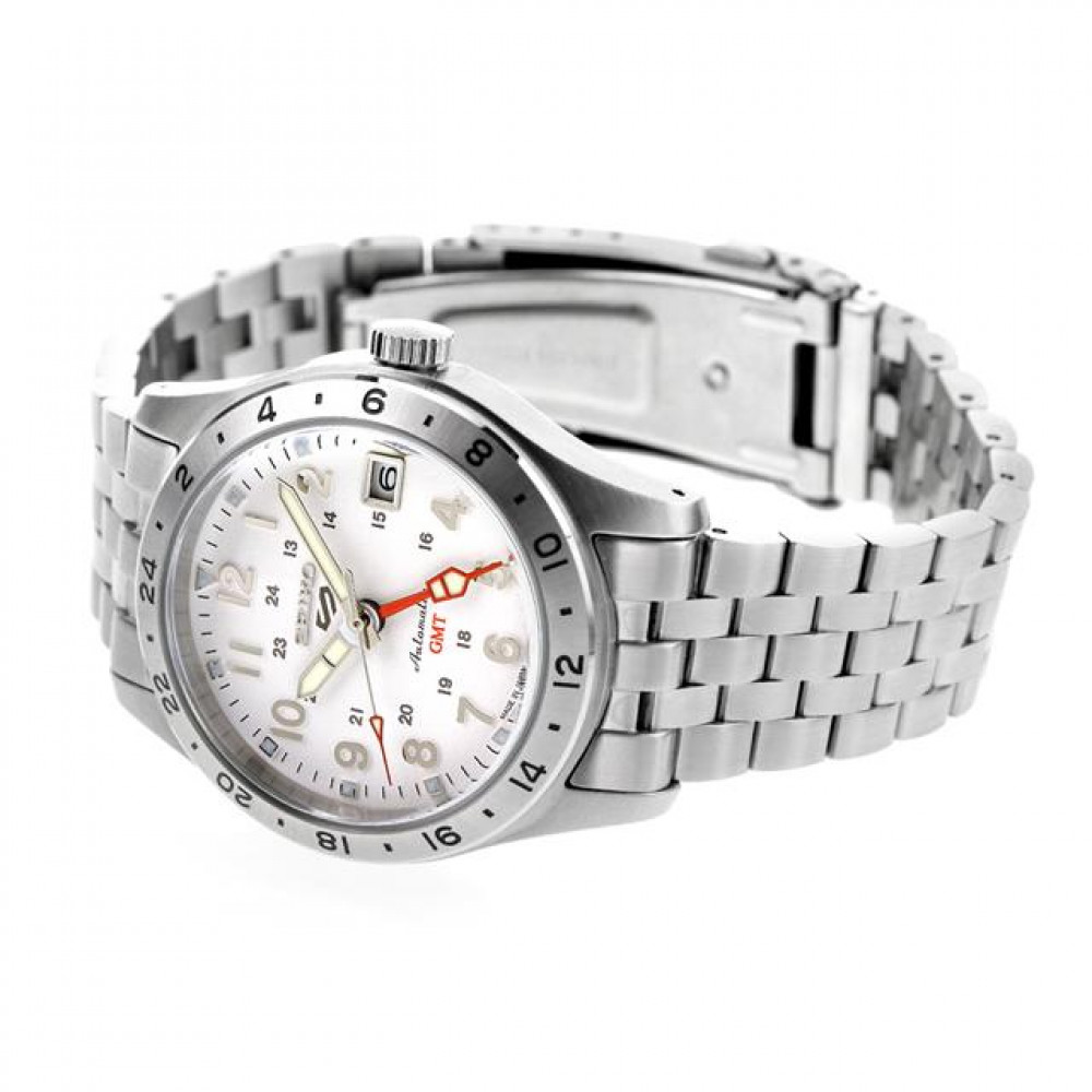 Seiko 5 Sports SBSC009 Field GMT Street Style,few